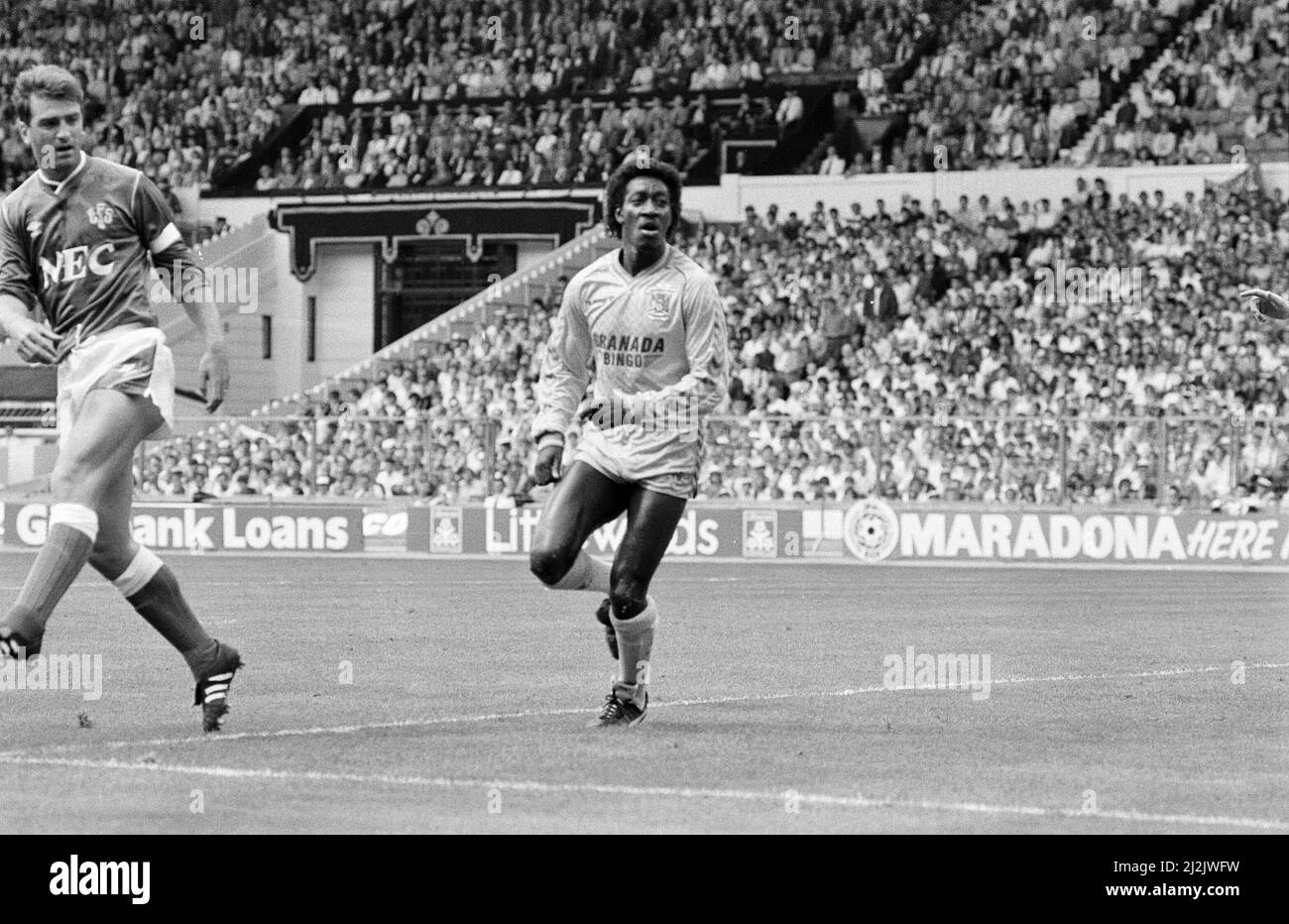 Charity shield football match wembley Black and White Stock Photos ...