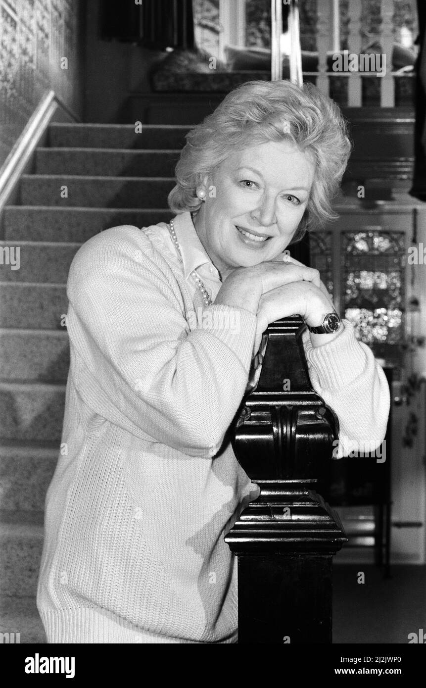 Actress June Whitfield pictured at home. 27th August 1987 Stock Photo ...