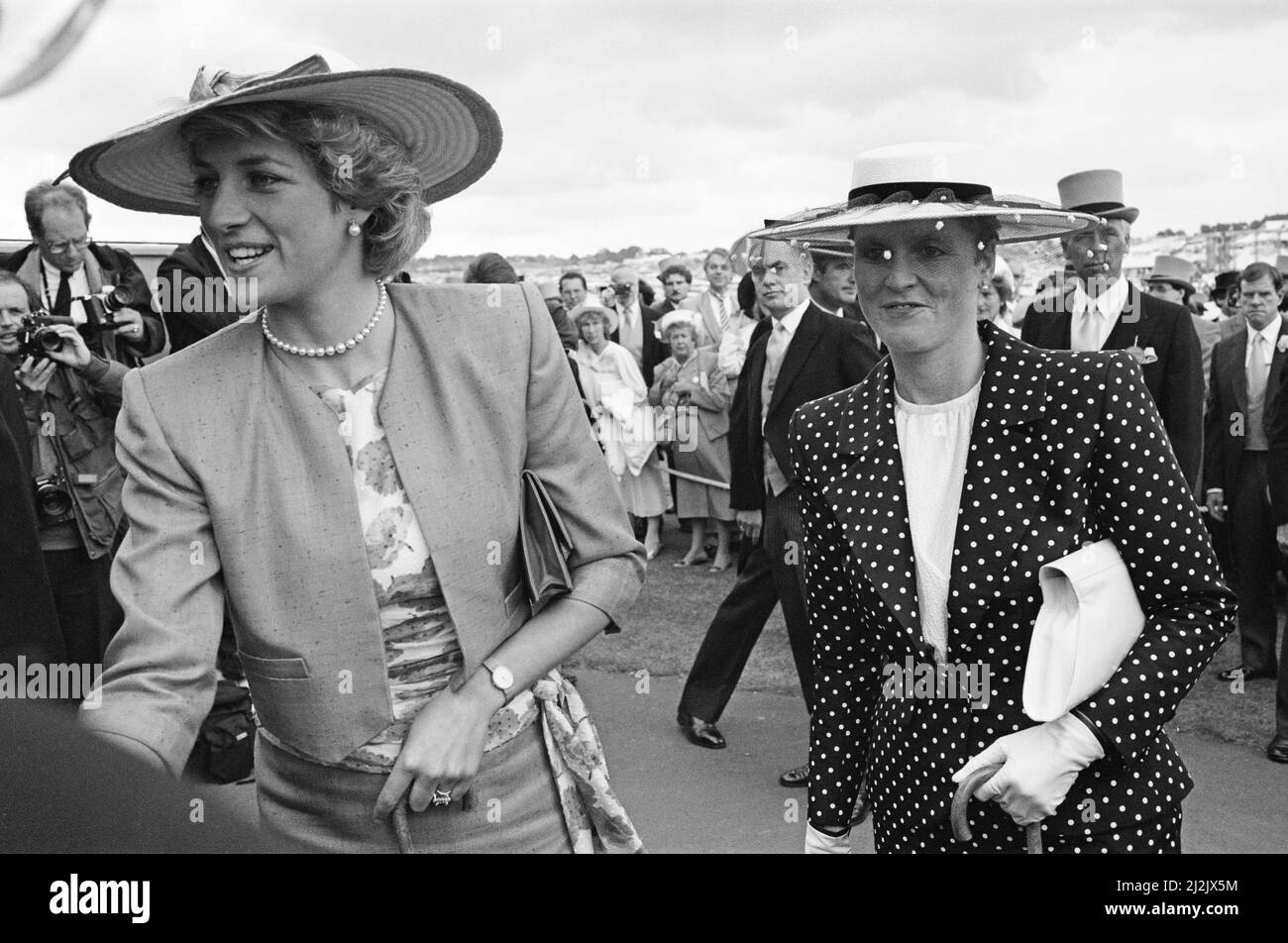 Sarah ferguson 1980s hi-res stock photography and images - Alamy