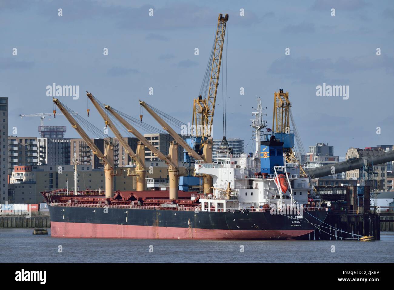Cargo ship MOLESON at Tate & Lyle Sugar's Thames Refinery at Silvertown ...