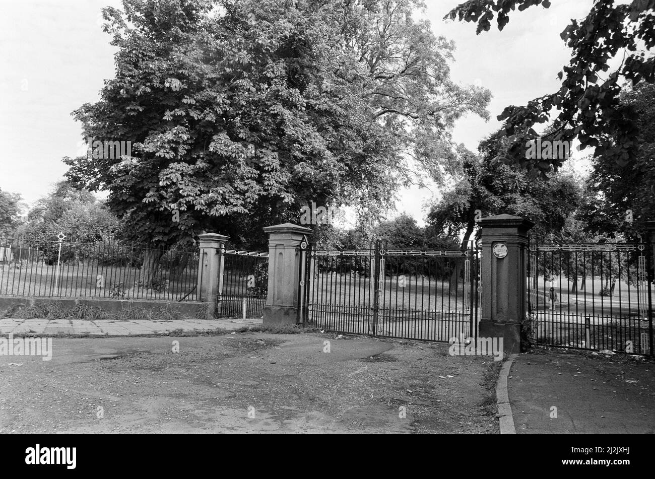 Toxteth park Black and White Stock Photos & Images - Alamy