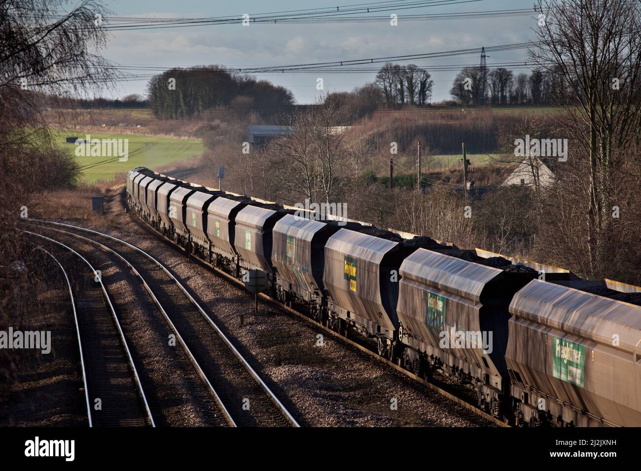 Burton Salmon, Yorkshire, Freightliner merry go round coal train ...