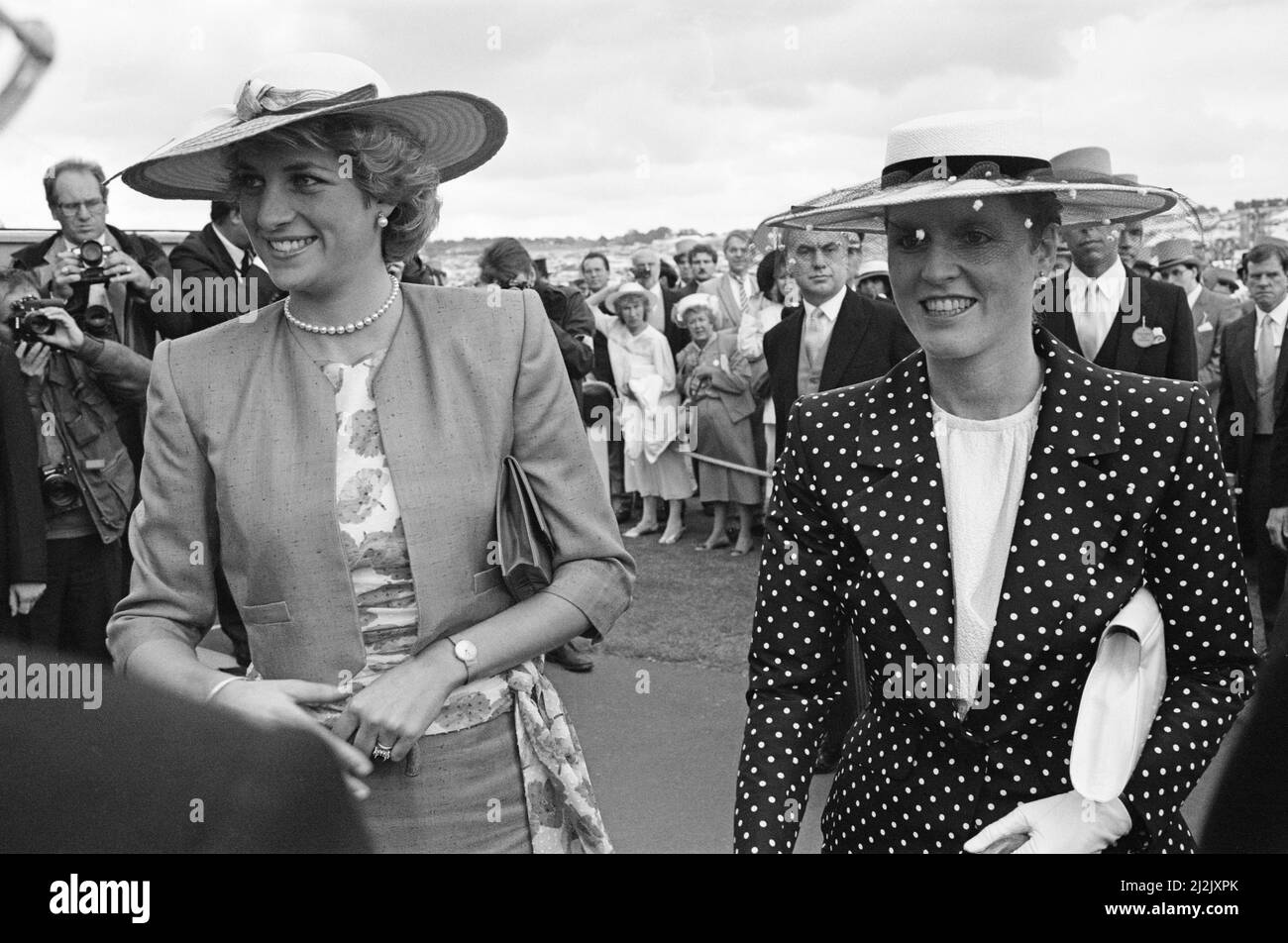 Sarah ferguson 1980s hi-res stock photography and images - Alamy