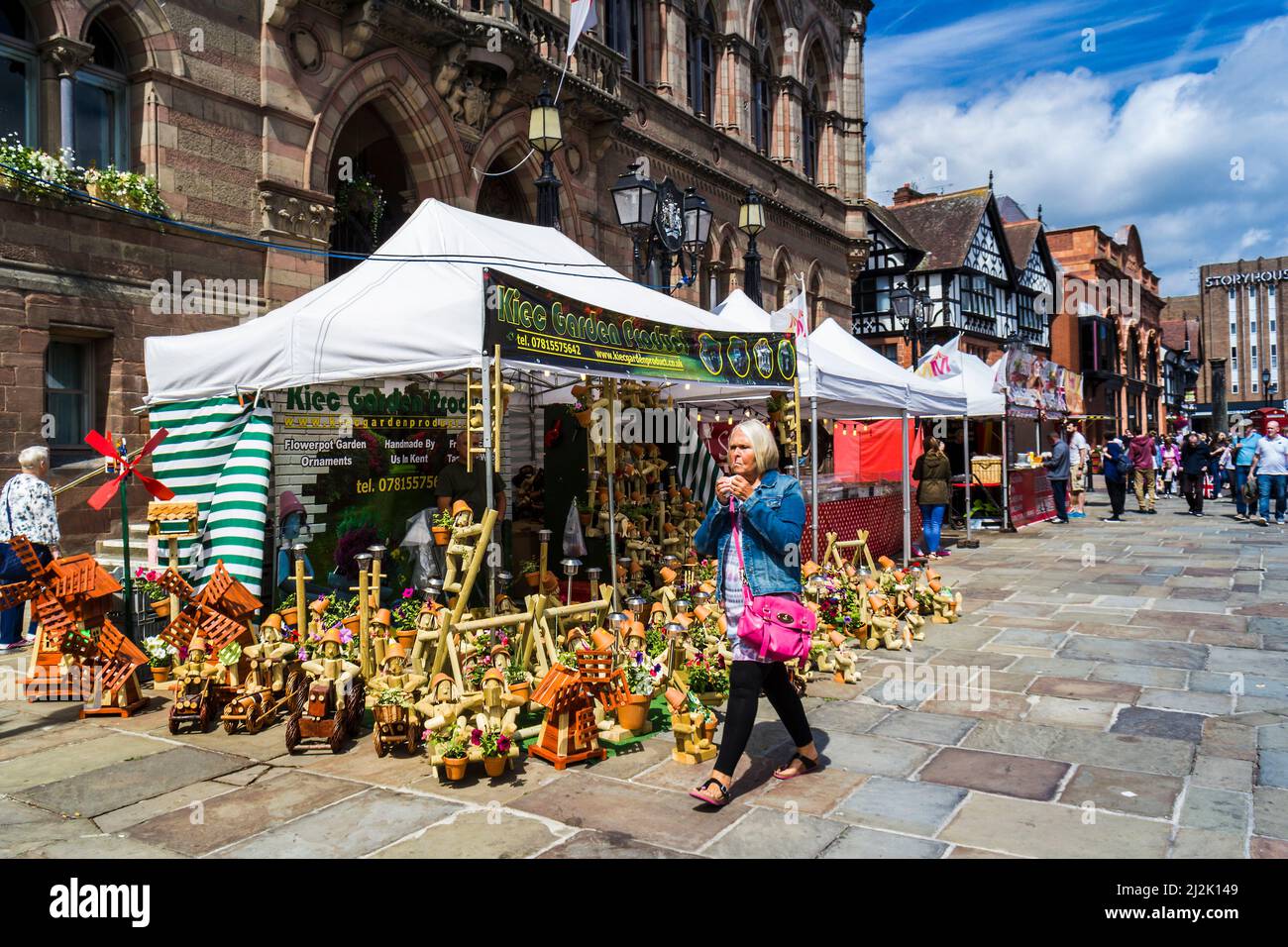 Street market, Chester, United Kingdom Stock Photo - Alamy