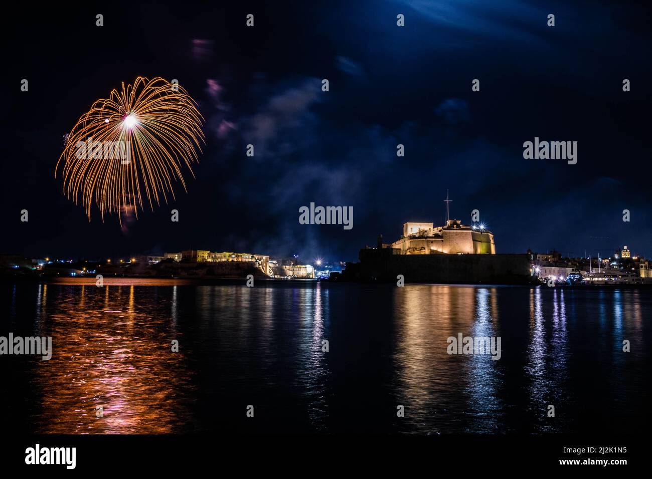 Fireworks in malta hi-res stock photography and images - Alamy