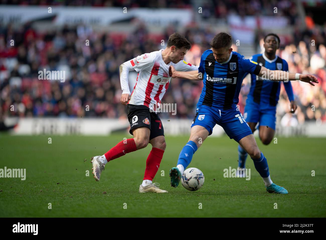 SUNDERLAND, UK. APR 2ND Sunderland's Patrick Roberts challenges ...