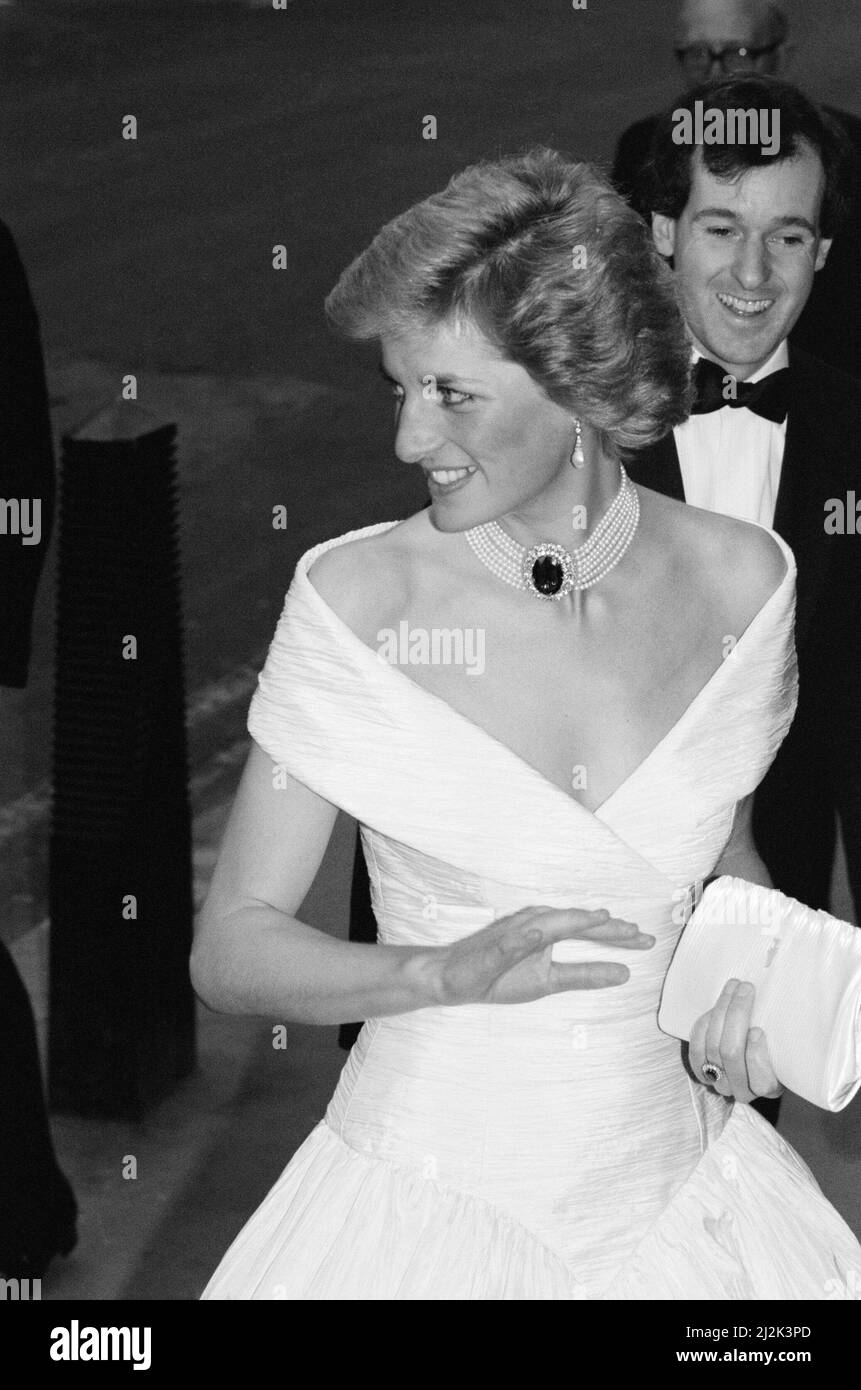 Princess diana 1988 Black and White Stock Photos & Images - Alamy