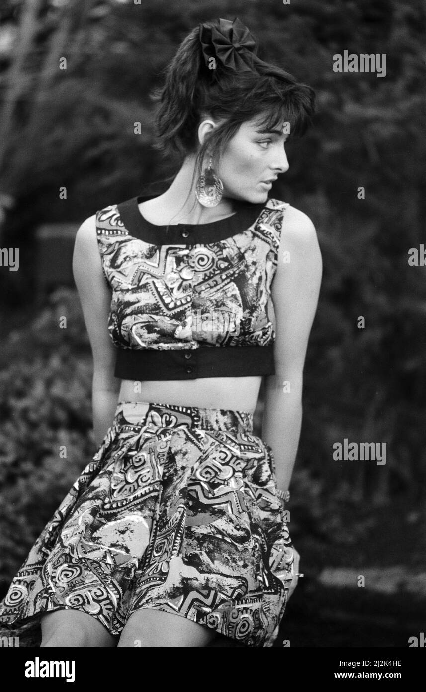 Model poses for a fashion shoot. 17th February 1988 Stock Photo - Alamy