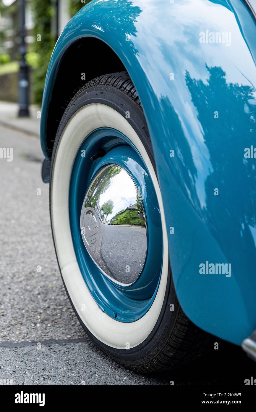 1965 vintage car hi-res stock photography and images - Alamy