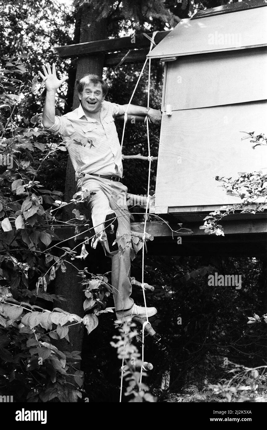TV presenter Johnny Ball. 6th August 1987 Stock Photo - Alamy