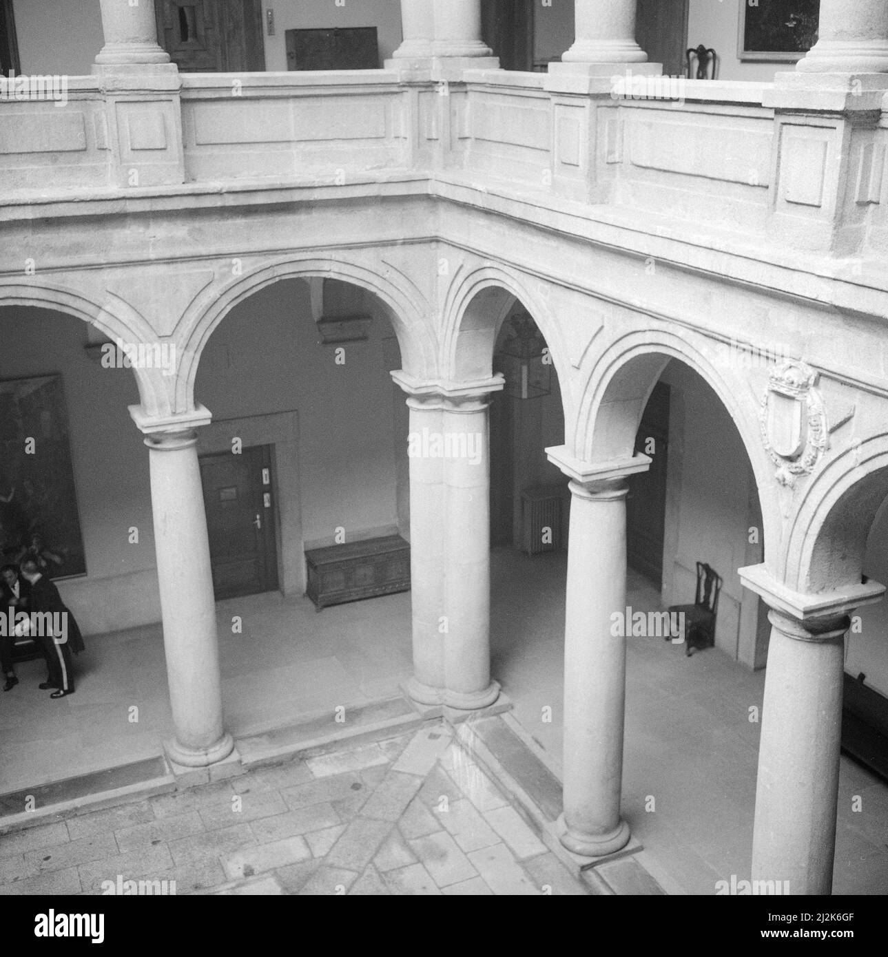 PATIO O CLAUSTRO INTERIOR SIGLO XVII - FOTOGRAFIA EN BLANCO Y NEGRO ...