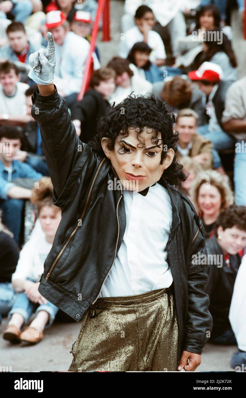 Audience gather outside the Wembley arena prior to the Michael Jackson ...