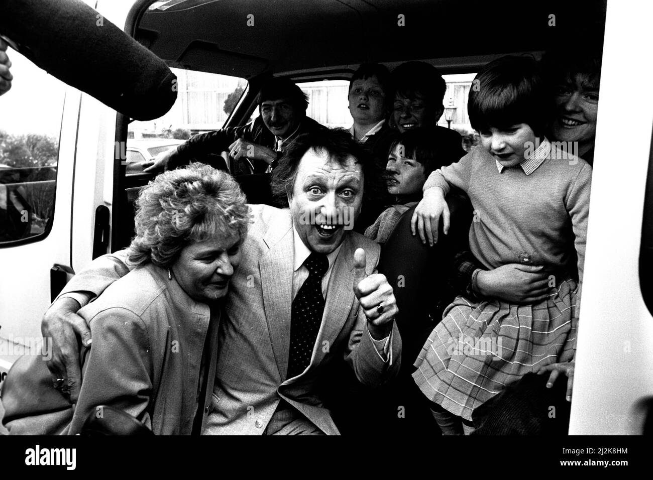 Comedian Ken Dodd made children from Thornhill Park School, Sunderland ...