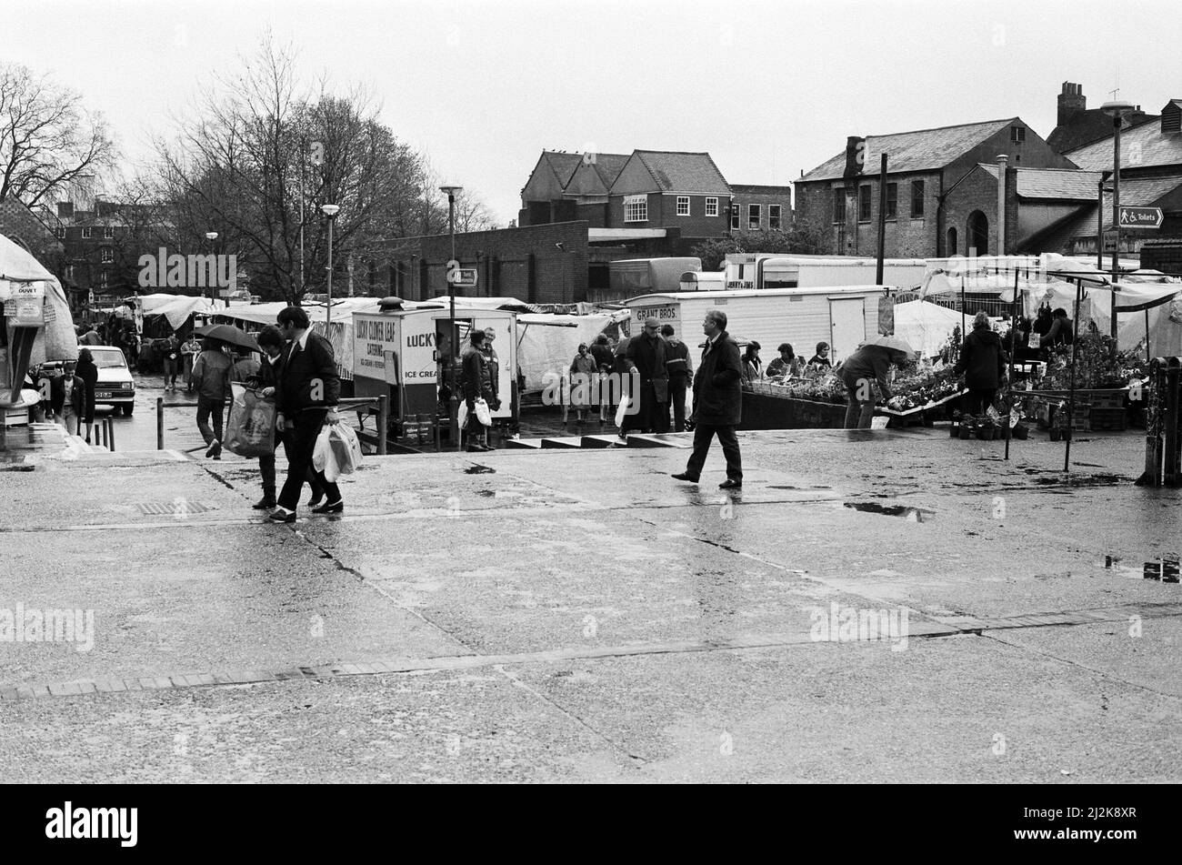 1980s outdoor market hi-res stock photography and images - Alamy