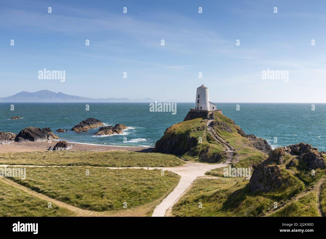 Twr Mawr Lighthouse, Llanddwyn Island, Anglesey, North Wales, UK Stock ...
