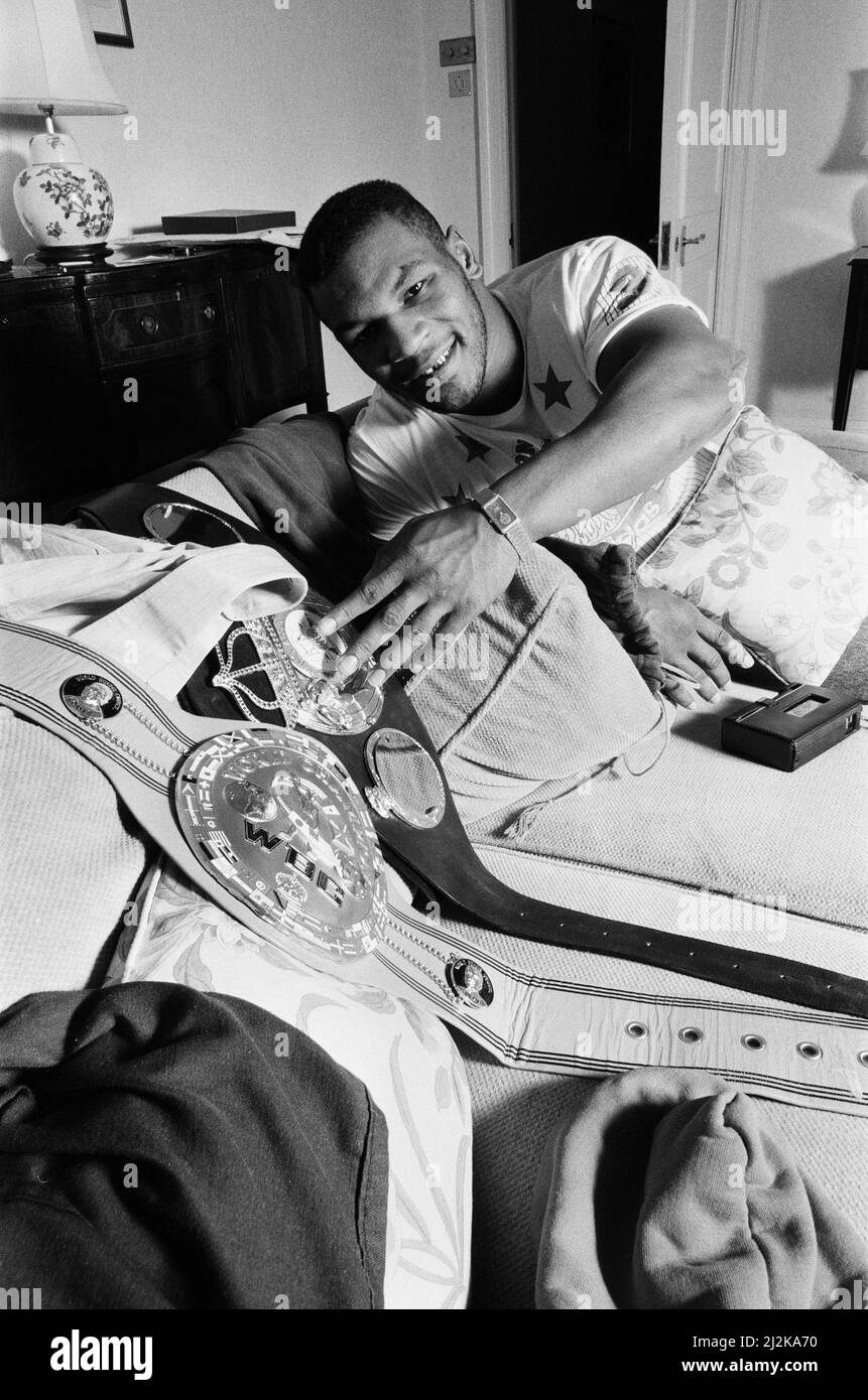 Mike Tyson in London to see Frank Bruno against James "Quick" Tillis ...