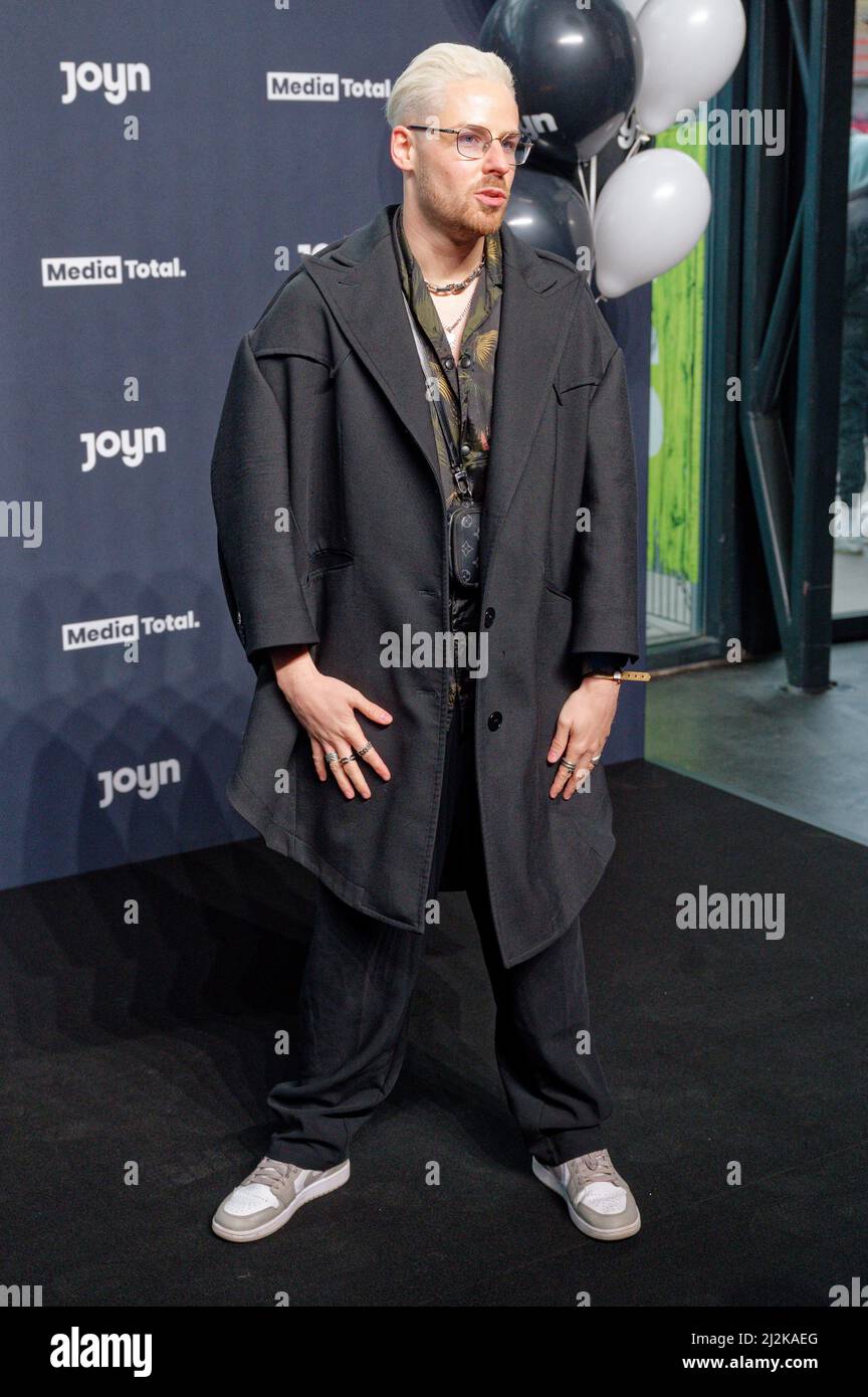 Gaming influencer hi-res stock photography and images - Alamy