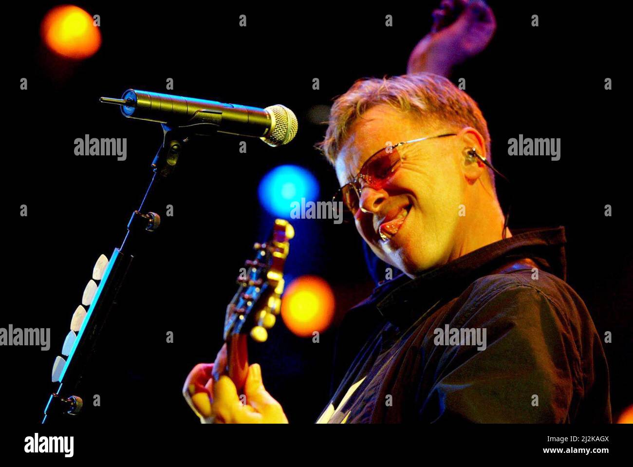 New order band 2002 hi-res stock photography and images - Alamy
