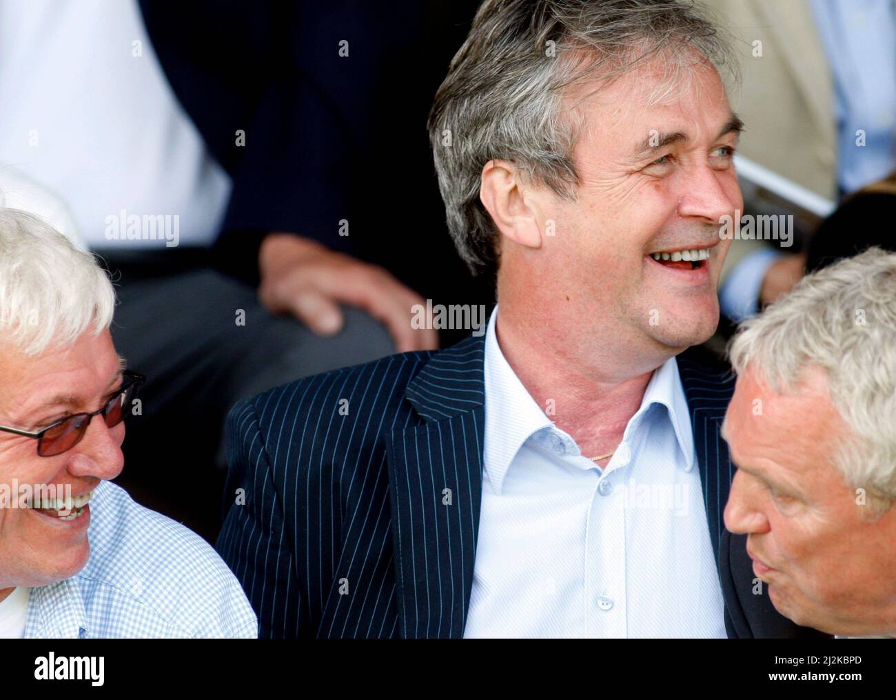 Former football players hi-res stock photography and images - Alamy