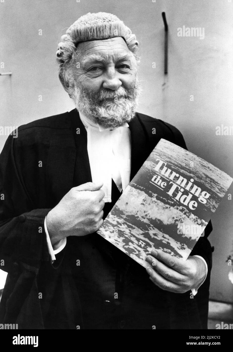 Dr David Bellamy dressed as a barrister for his new documentary series ...