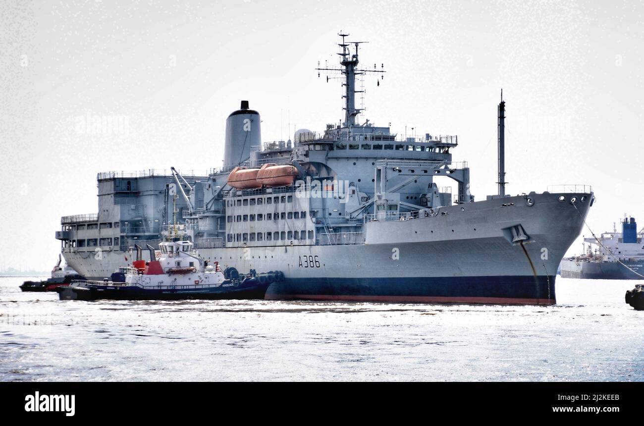 Ex RFA Fort Austin leaving Birkenhead docks onto Cammel lairds Stock ...