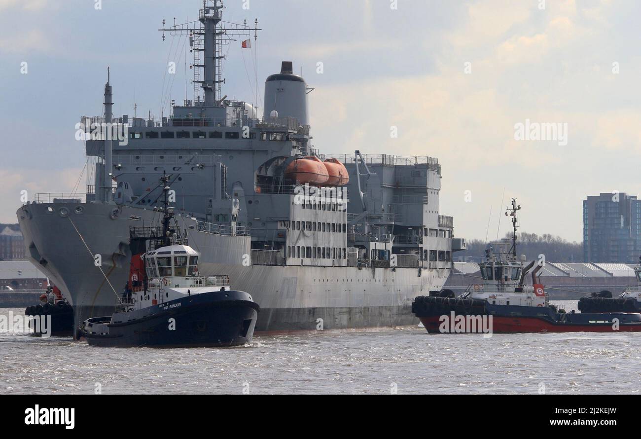 Ex RFA Fort Austin leaving Birkenhead docks onto Cammel lairds Stock ...