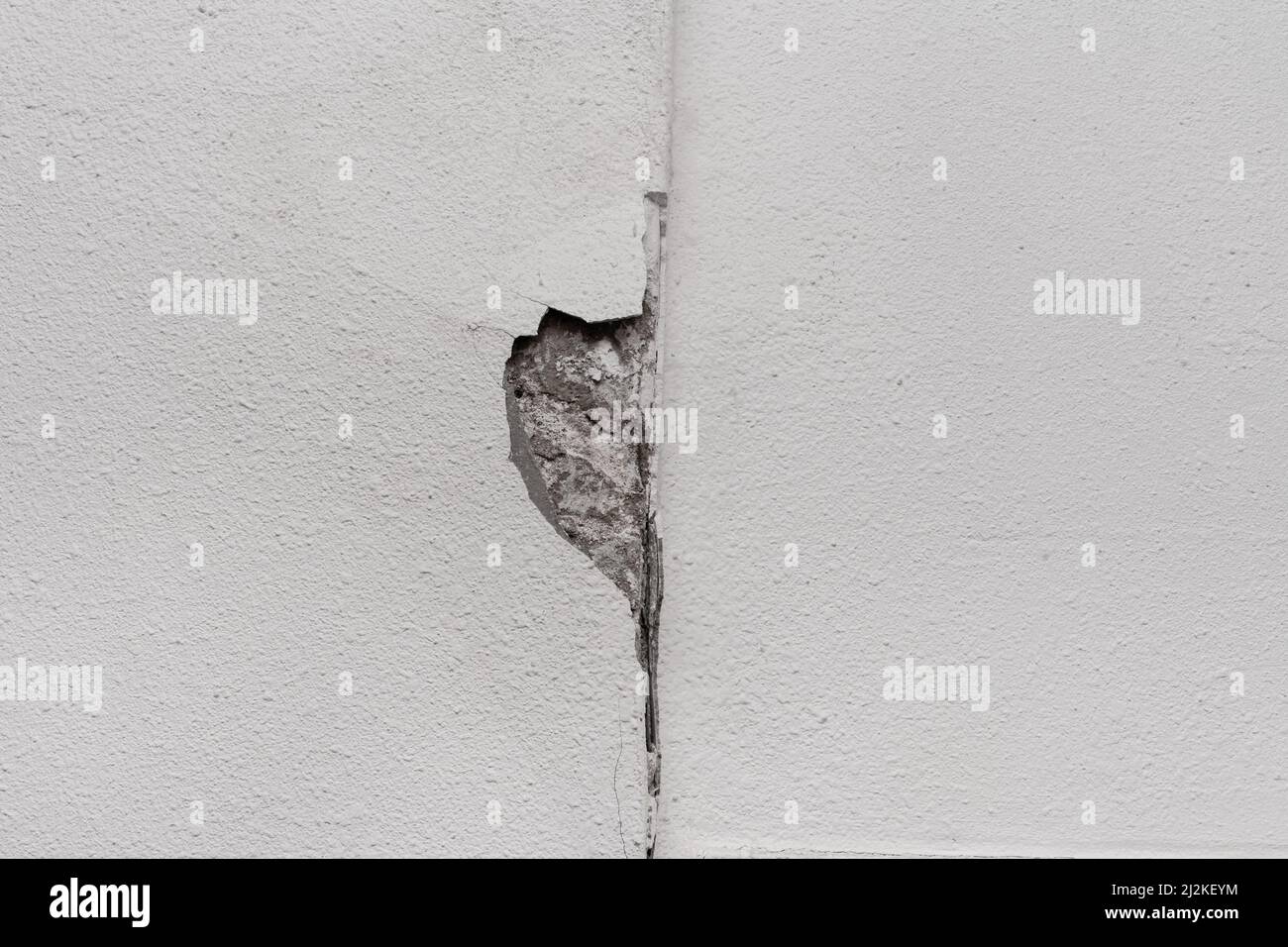 Broken old concrete wall surface cement white damage background Stock ...