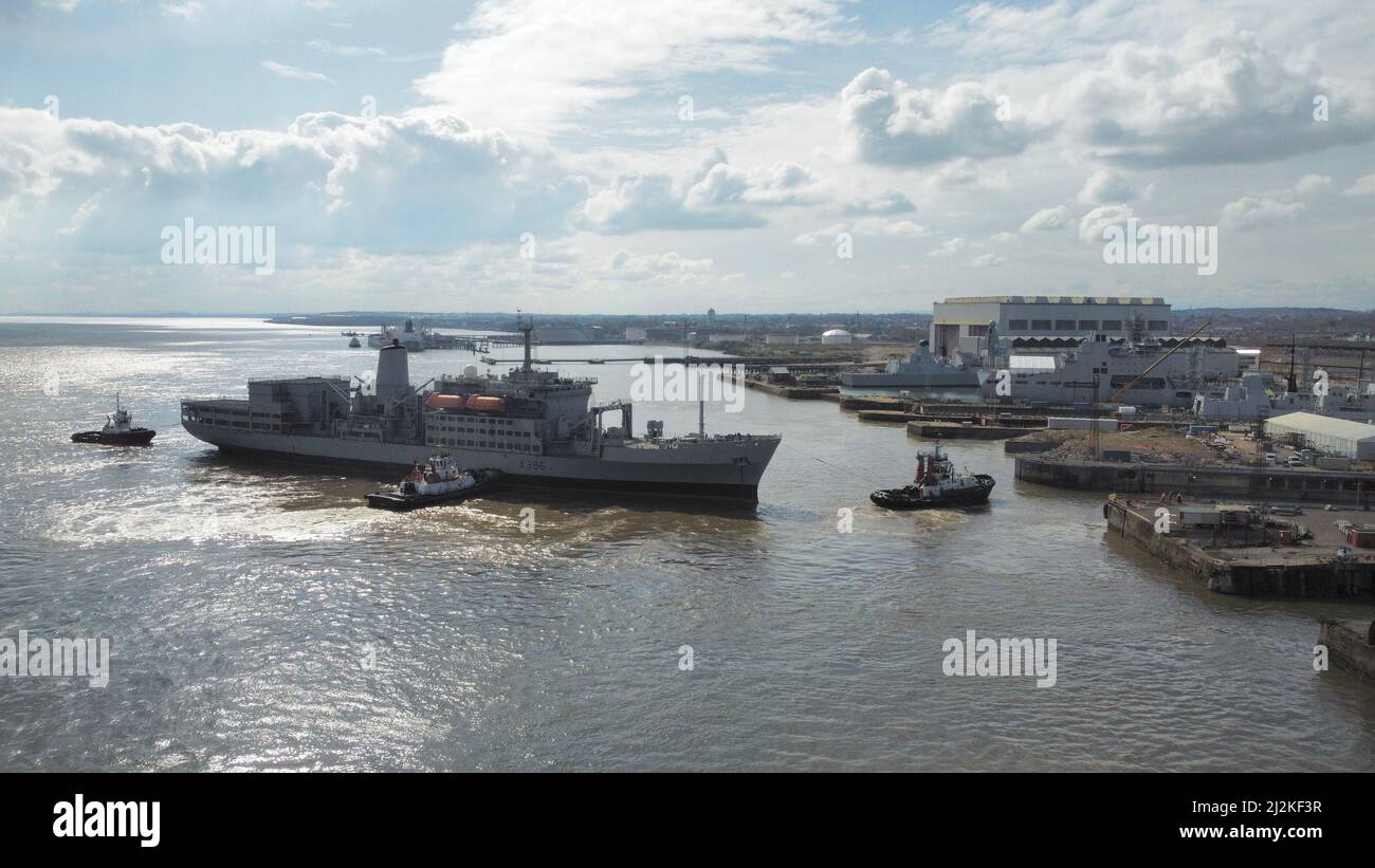 Ex RFA Fort Austin leaving Birkenhead docks onto Cammel lairds Stock ...
