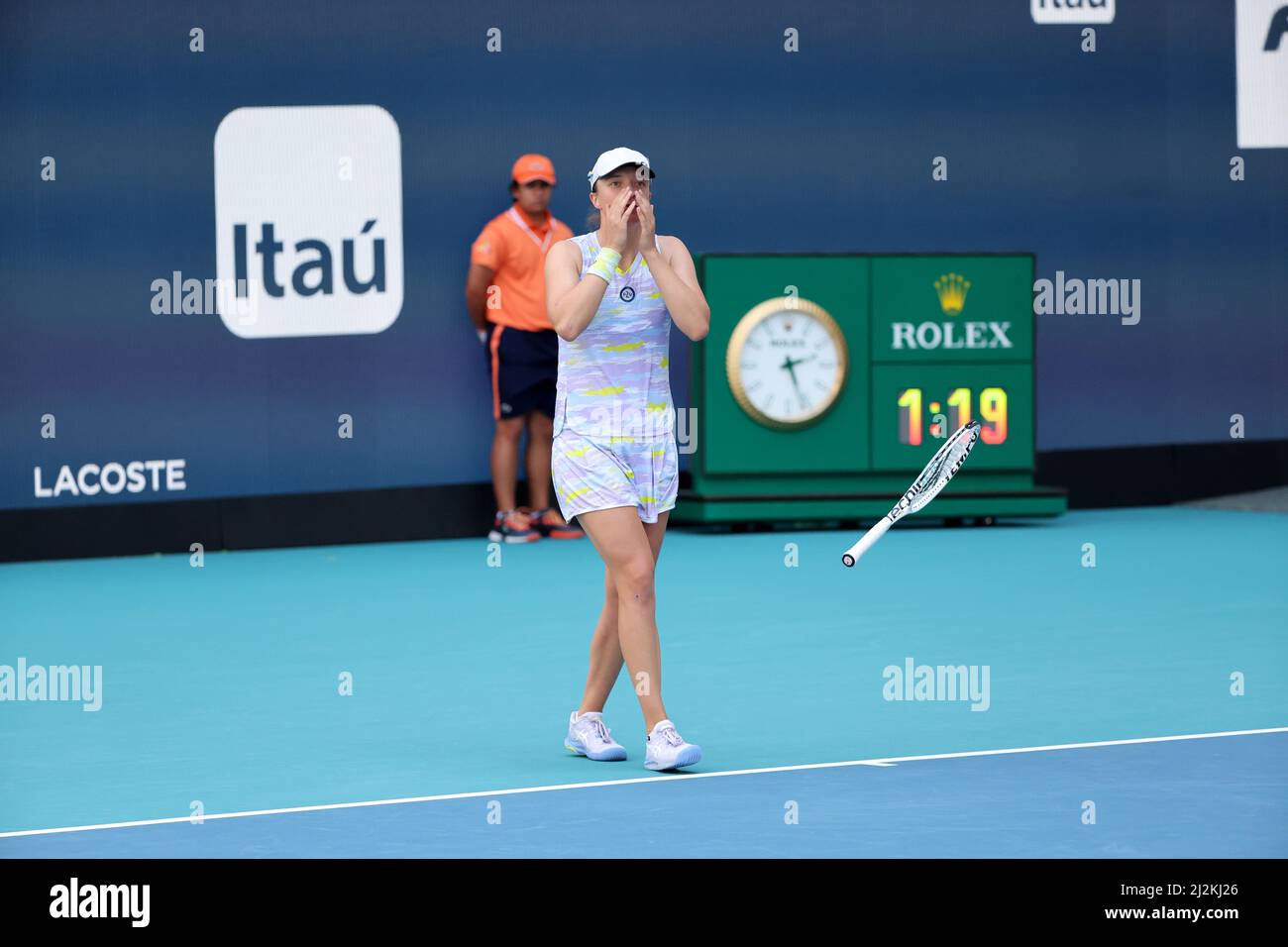 MIAMI GARDENS, FLORIDA - APRIL 02: Iga Swiantek of Poland defeats Naomi ...