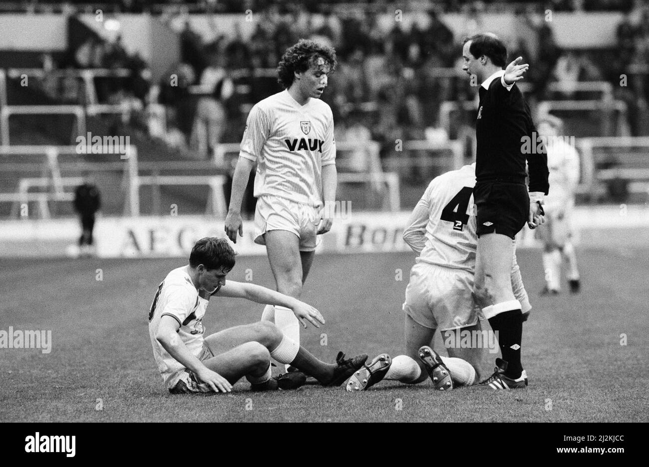 Football referee 1980s hi-res stock photography and images - Alamy