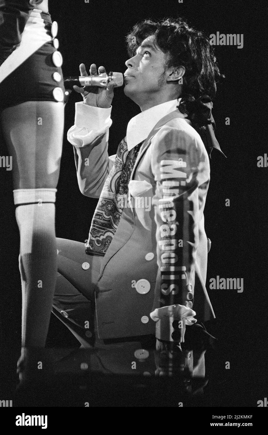 Prince singer 1980s hi-res stock photography and images - Alamy