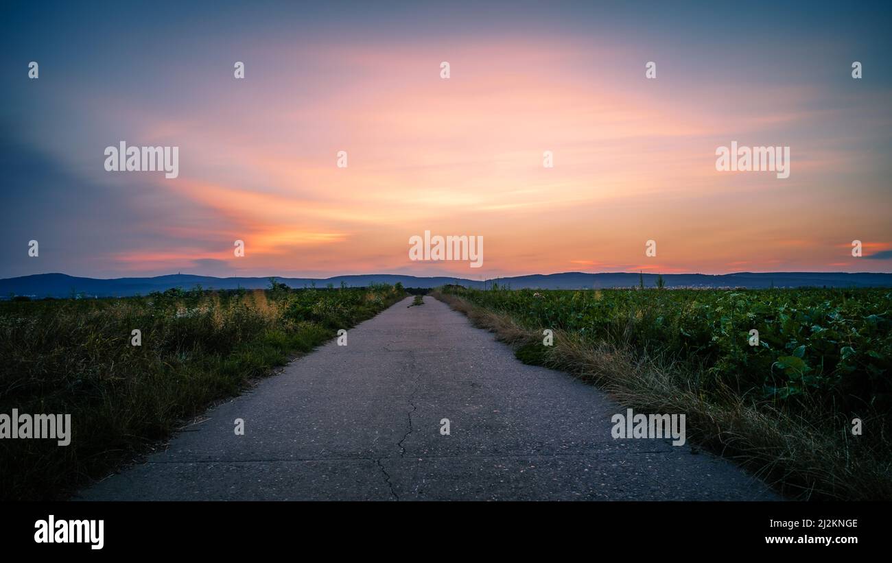 Countryside rural landscape low angle hi-res stock photography and ...