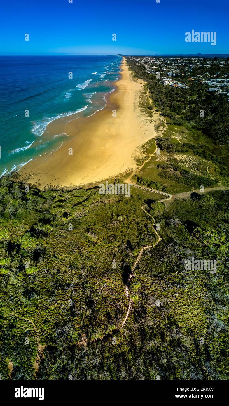 A vertical aerial view of Byron Bay, the most beautiful place to visit ...