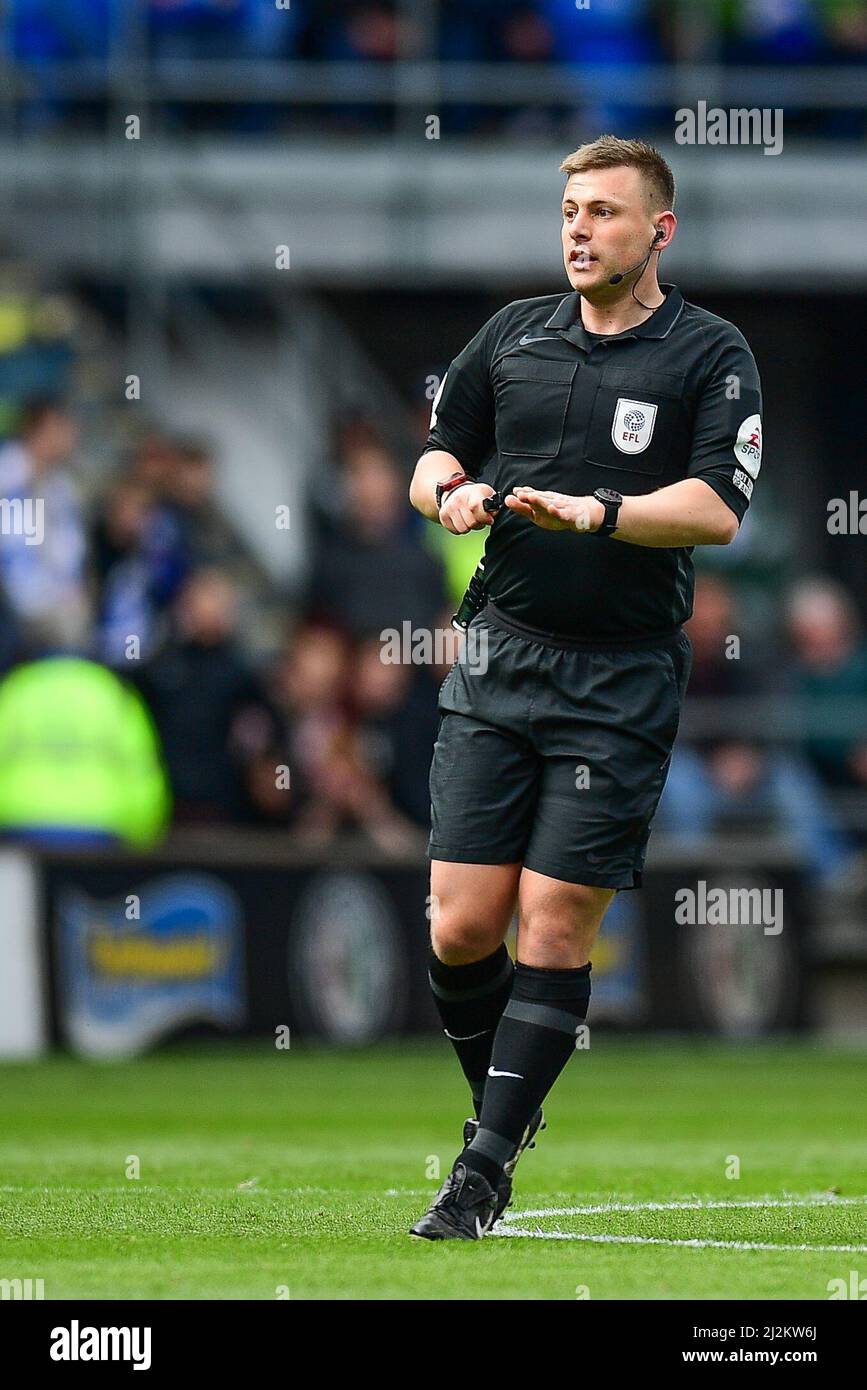 Josh smith referee hi-res stock photography and images - Alamy