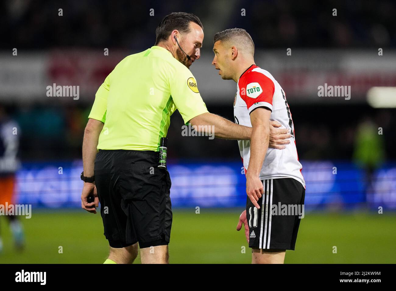 Rotterdam - Referee Edwin van de Graaf, Bryan Linssen of Feyenoord ...