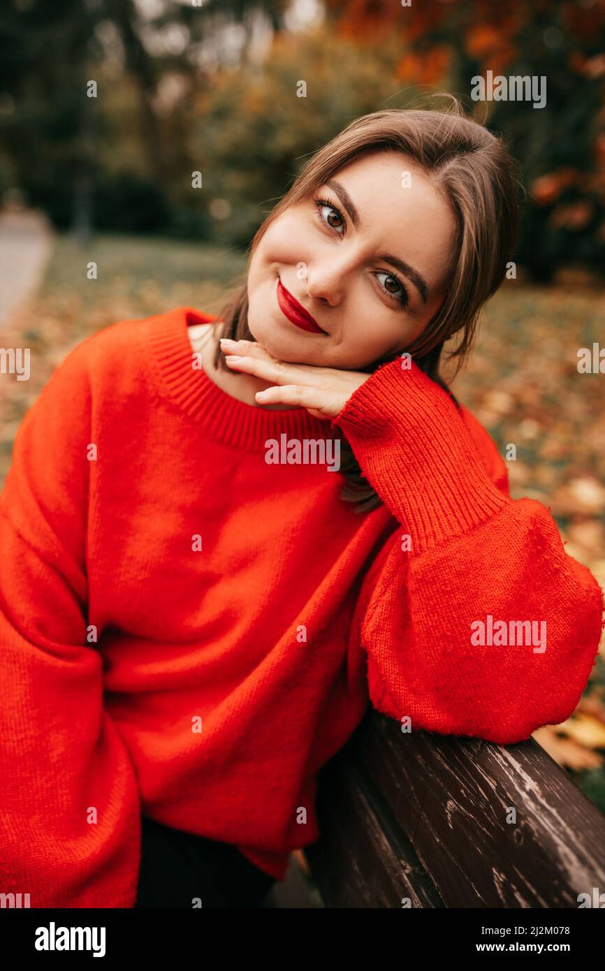 Leaning on hand hi-res stock photography and images - Alamy