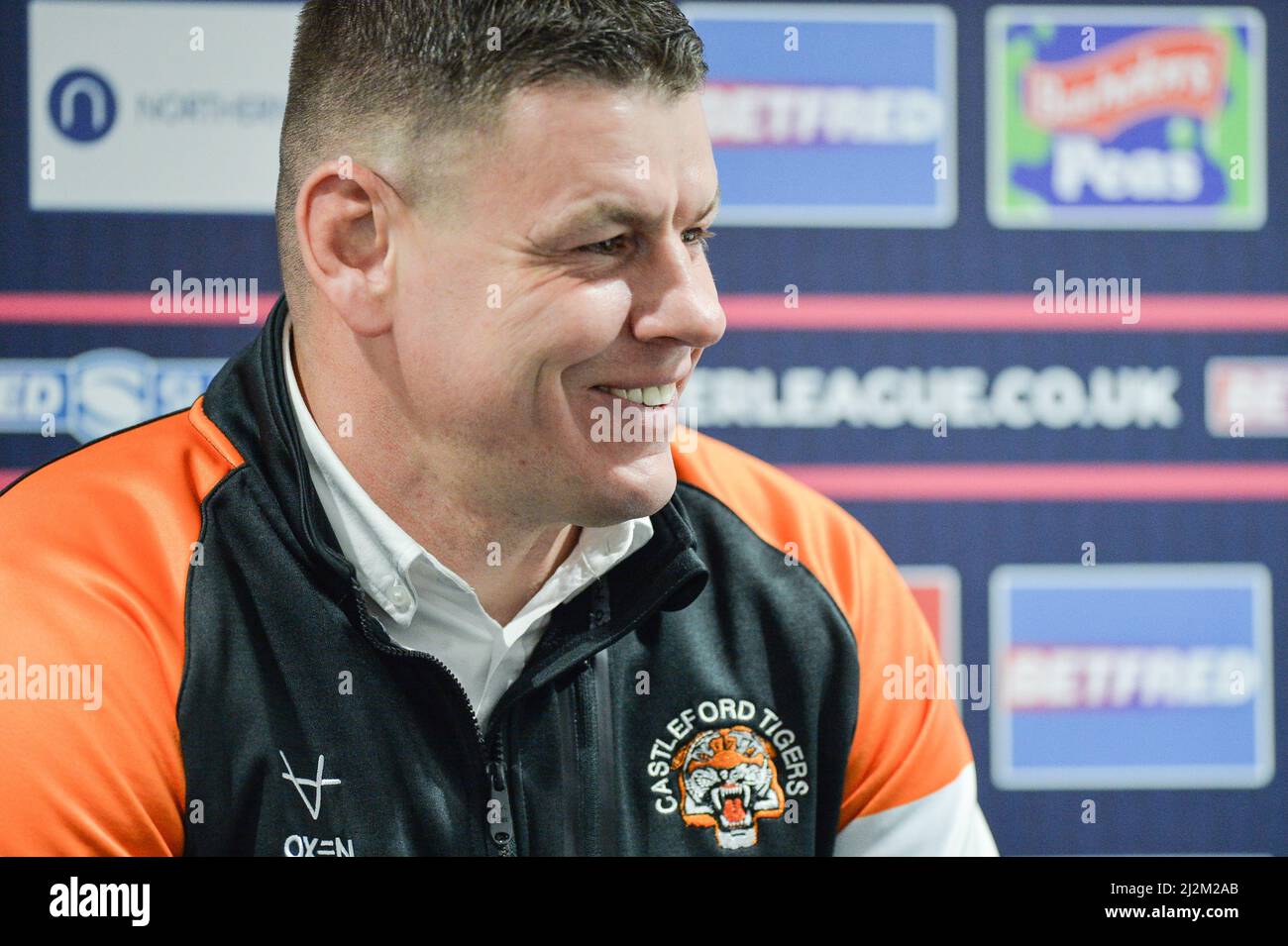 Leeds, England - 26th March 2022 - Castleford Tigers’ coach Lee Radford ...
