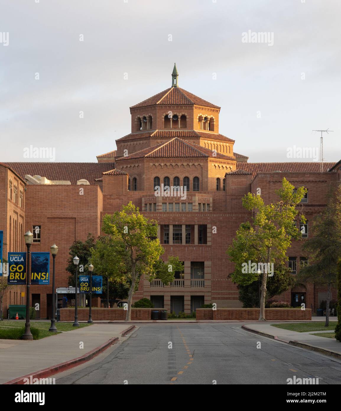 UCLA library at sunrise Stock Photo - Alamy