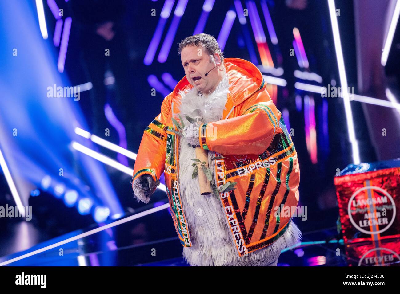 Paul potts the masked singer hi-res stock photography and images - Alamy