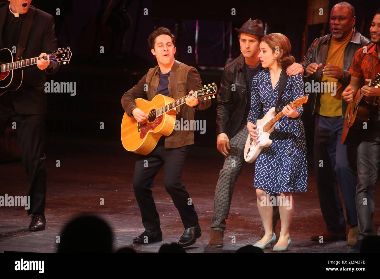 4/2/22 Paper Mill Playhouse, Millburn, NJ Joey McIntyre of New Kids on ...
