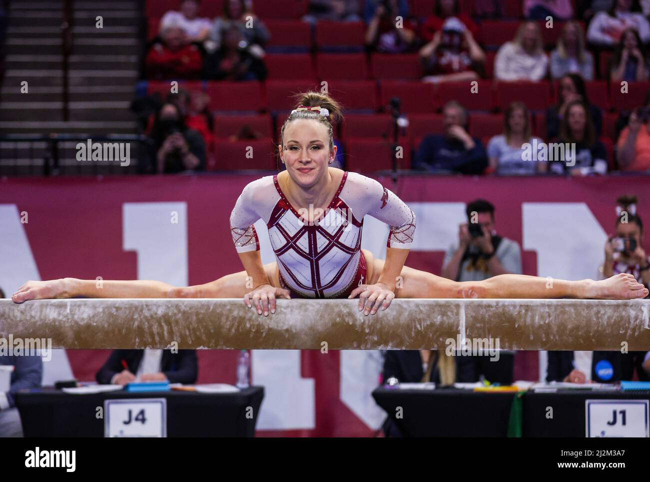 March 31, 2022: Minnesota's Lexy Ramler begins her balance beam routine ...