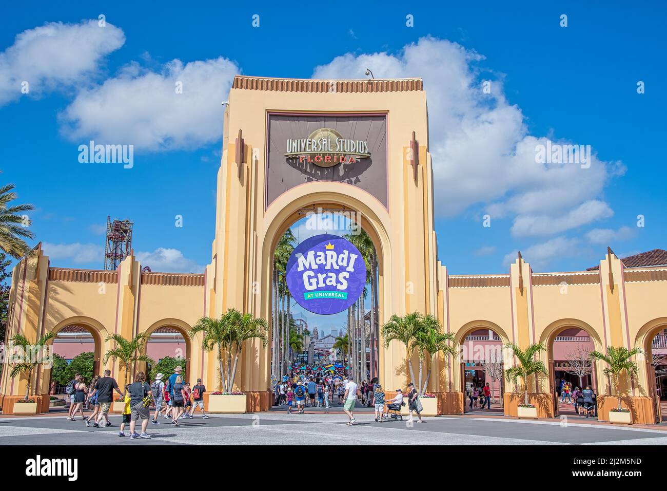 ORLANDO, USA - MARCH 07 2022: Main entrance archway to Universal ...