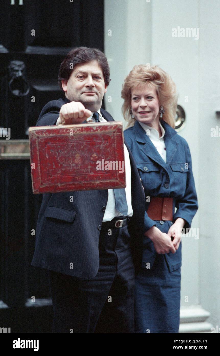 Chancellor nigel lawson with his wife therese hi-res stock photography ...