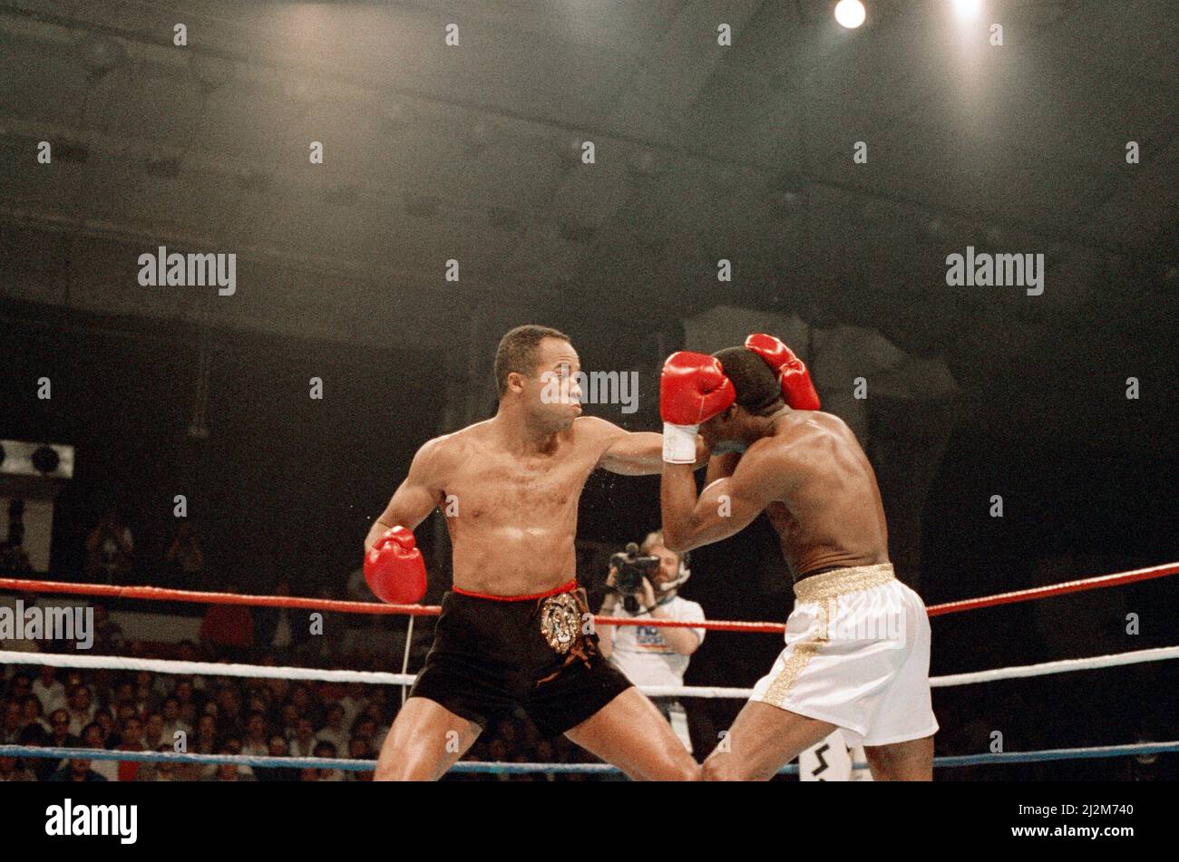 1980s boxing caesars palace hi-res stock photography and images - Alamy