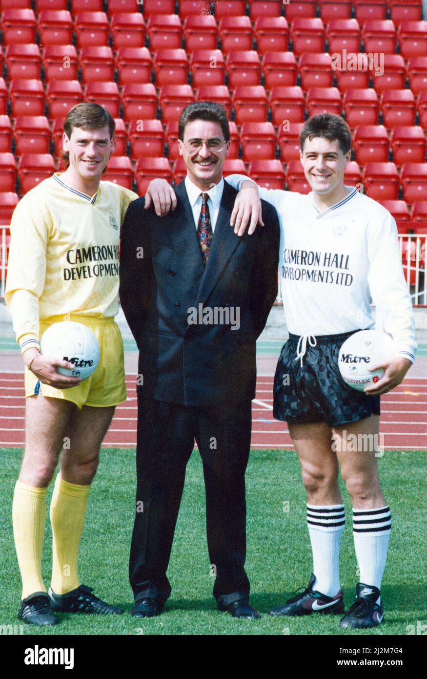 Derek bell football hi-res stock photography and images - Alamy