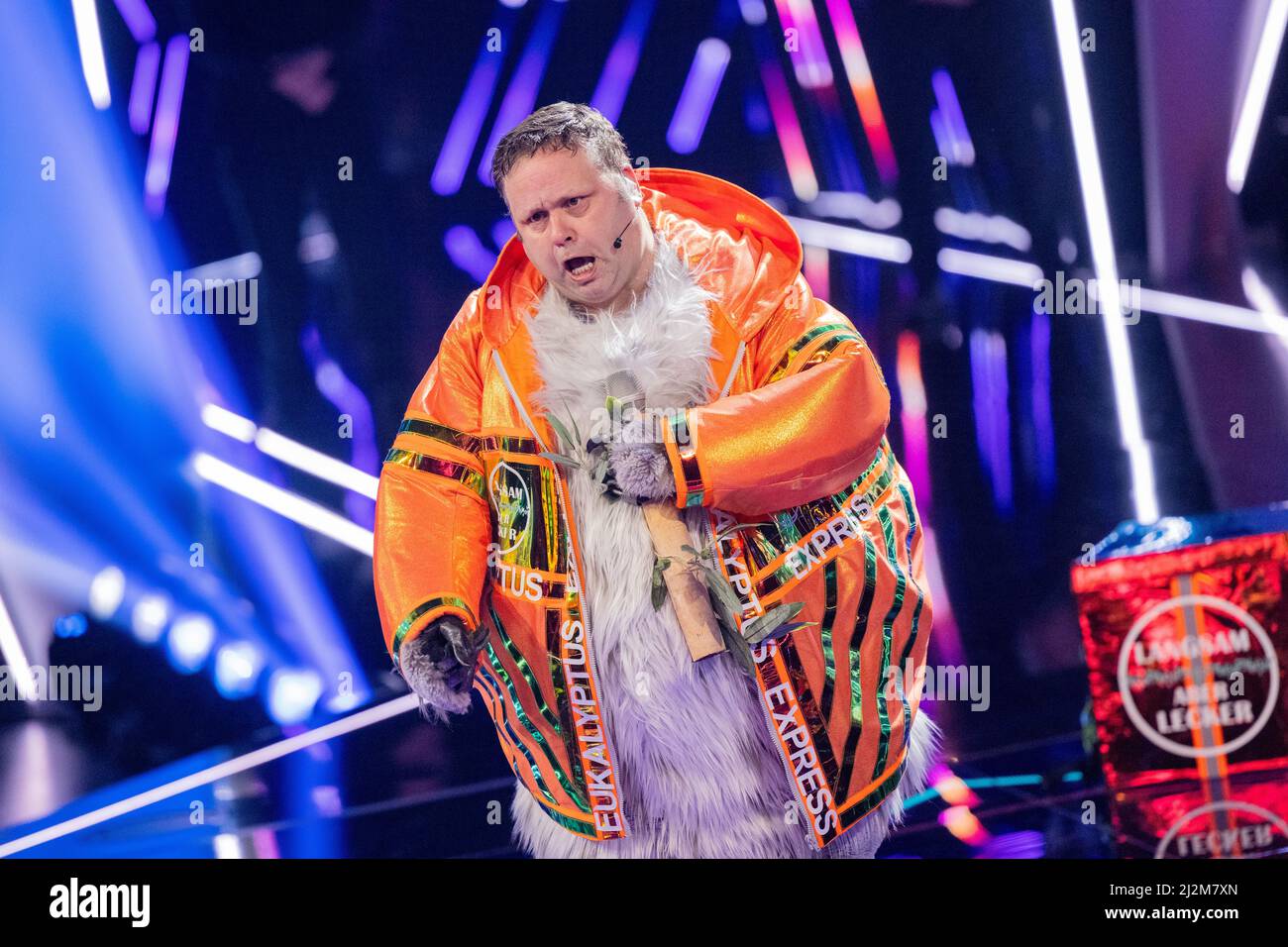 Paul potts the masked singer hi-res stock photography and images - Alamy