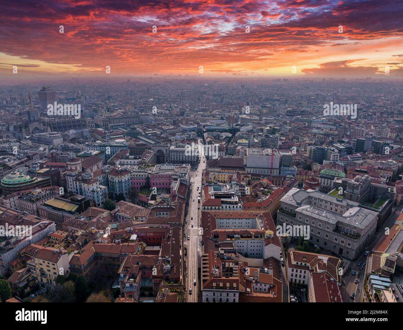 Aerial view of Piazza Duomo in front of the gothic cathedral in the ...