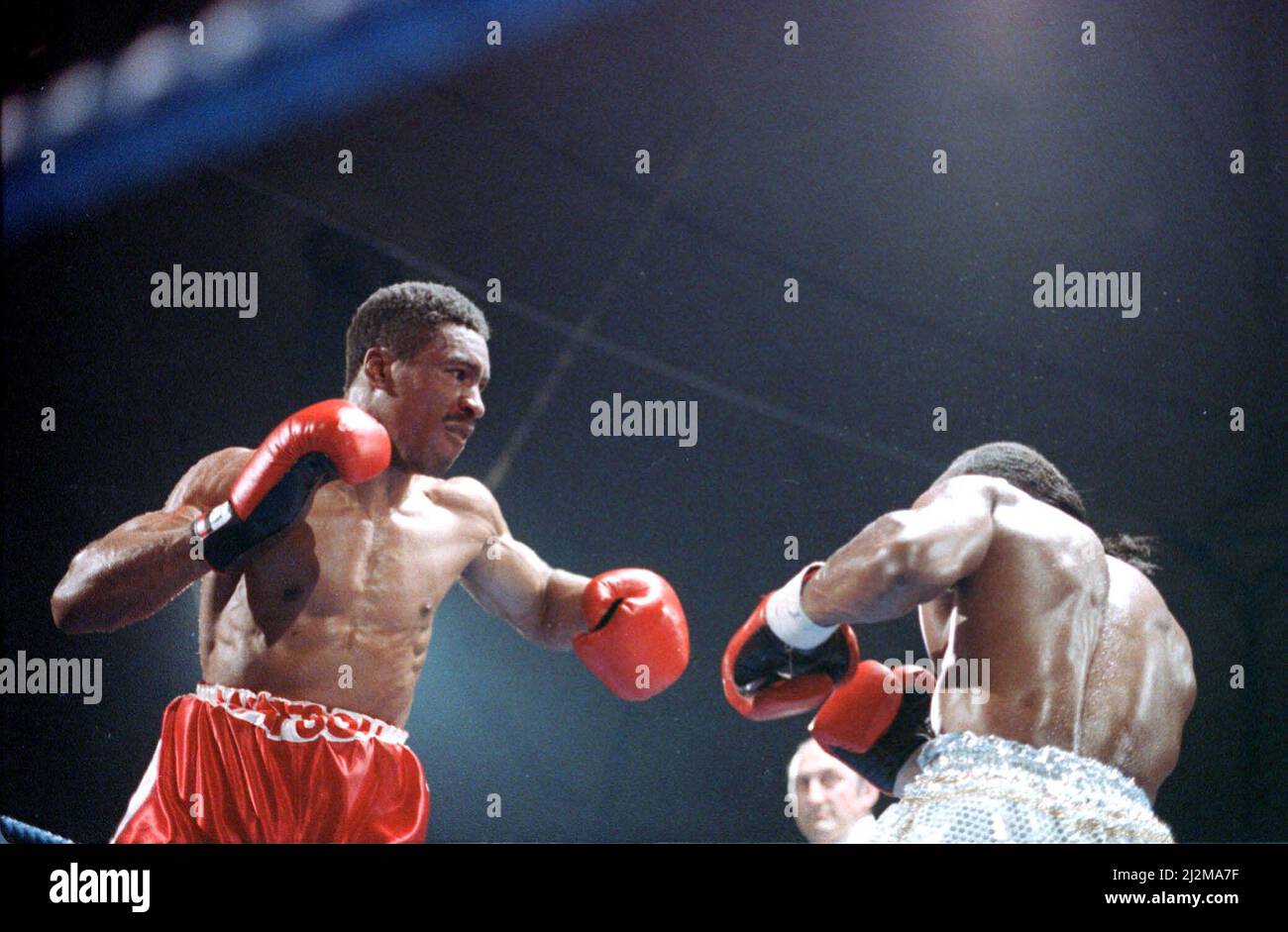 Boxer michael watson boxing hi-res stock photography and images - Alamy