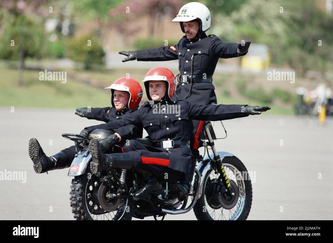 Royal Signals White Helmet Motorcycle Display Team. May 1990 Stock ...