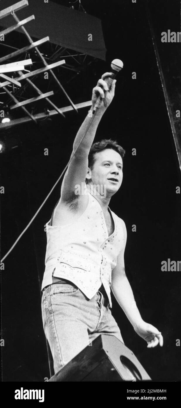 Charlie burchill simple minds Black and White Stock Photos & Images - Alamy